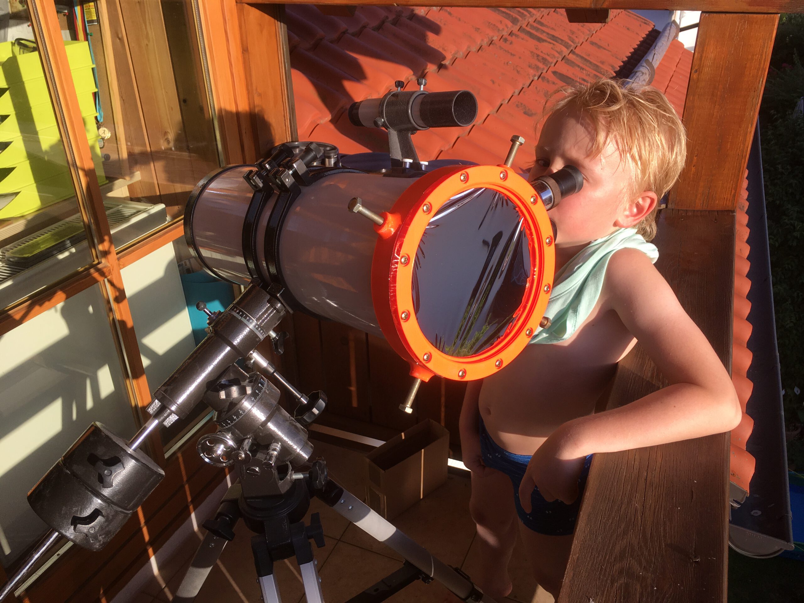 Sun spot spotting - nolle.engineering